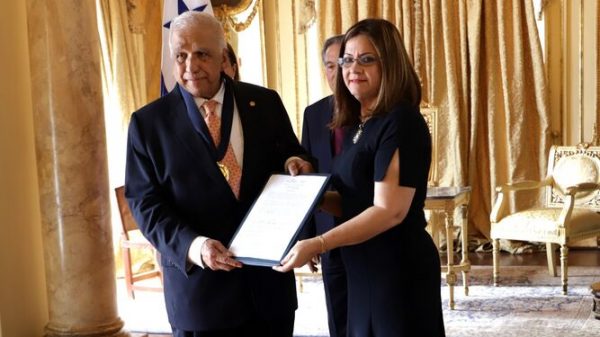 Adán Ríos es condecorado por su contribución a la investigación ...