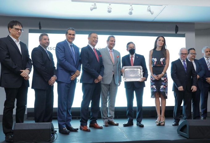 APR distingue al presidente Laurentino Cortizo Cohen por su firme apoyo a la radio y respeto a ...