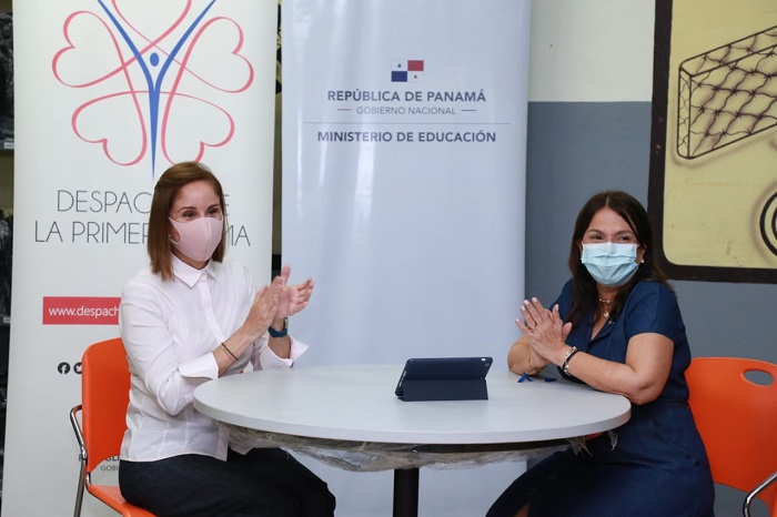 Primera Dama, Yazmín Colón De Cortizo, Donó Computadoras A MEDUCA, En ...