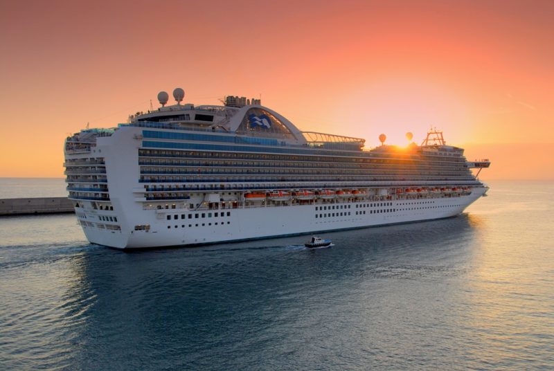 Crucero Emerald Princess transita por el Canal de Panamá - Portal SERTV